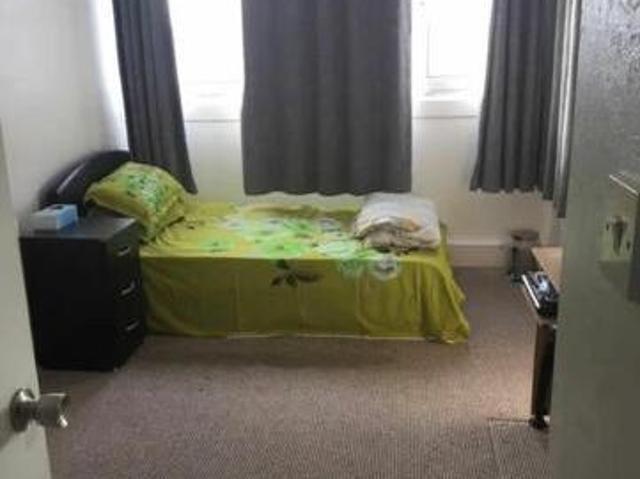 1 Bedroom House Share For Rent In Wolffe Gardens, London