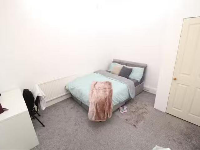 1 bedroom house share for rent in Wood Road, Treforest, Pontyp.
