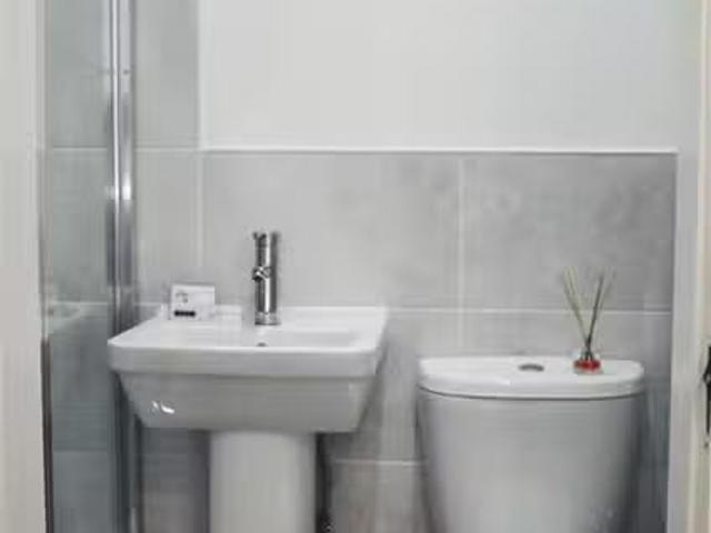 1 bedroom house share for rent in Woodbine Road, Burnley, BB12