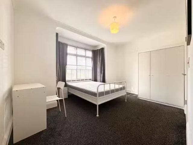 1 bedroom house share for rent in Watling Street, Dartford, DA.