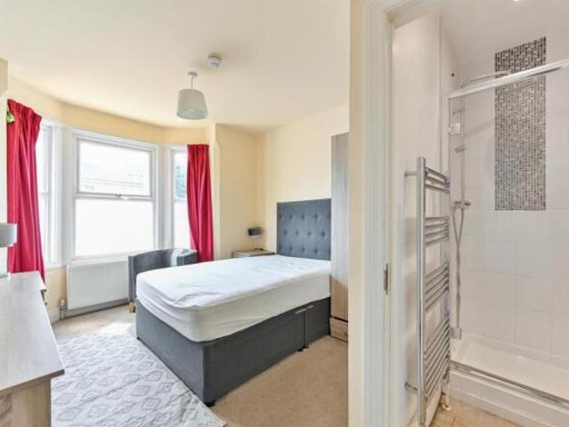 1 bedroom house share for rent in Waverley Road, Reading, RG30