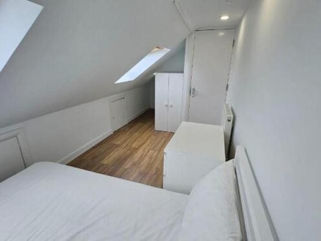 1 bedroom house share for rent in Wakefield Gardens, Ilford, London, IG1