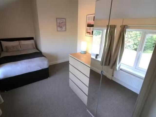 1 bedroom house share for rent in West End Lane, New Rossingto.