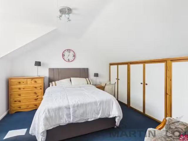 1 bedroom house share for rent in West Riding [Double Room], B.