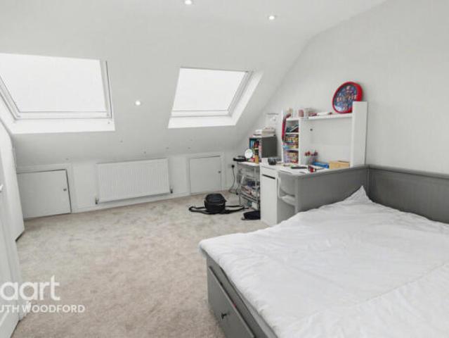 1 bedroom house share for rent in Westview Drive, Woodford green, IG8