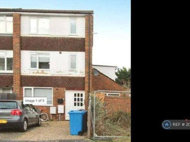 1 Bedroom House Share For Rent In Windsor