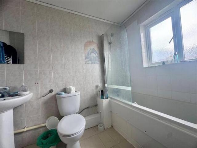 1 bedroom house share for rent in Wydell Close, Morden, SM4