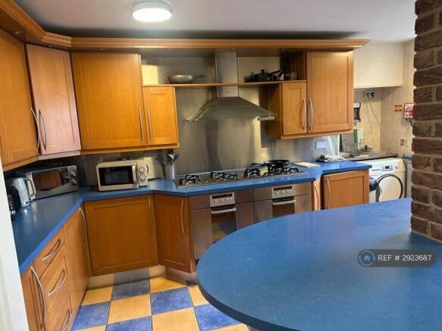 1 bedroom house share for rent in Town Lane, Bradford, BD10