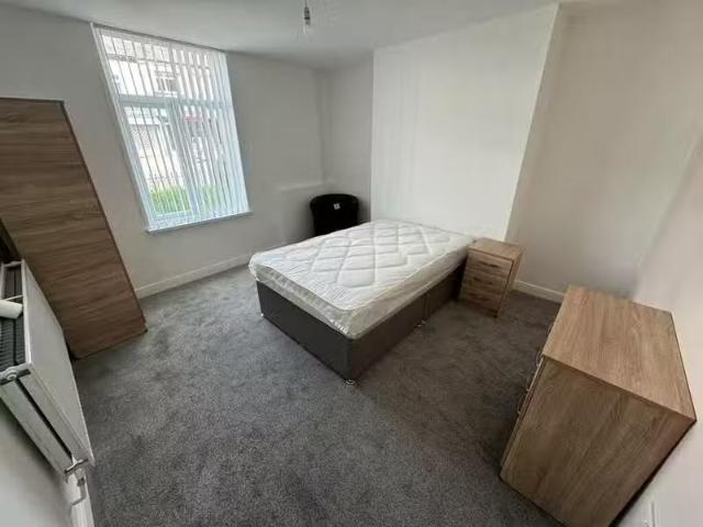 1 bedroom house share for rent in Tonge Moor Road, Bolton, BL2