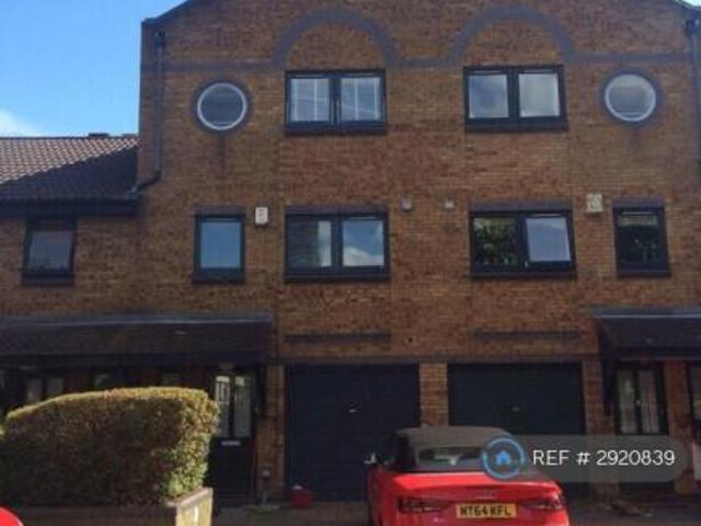 1 bedroom house share for rent in Taeping Street, London, E14