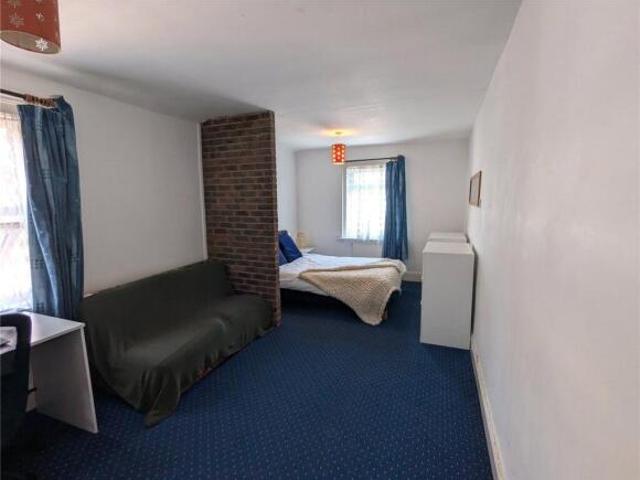 1 bedroom house share for rent in Taswell Road, Southsea, Hampshire, PO5