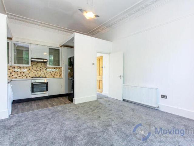 1 bedroom house share for rent in Thurlow Park Road, West Dulwich, SE21
