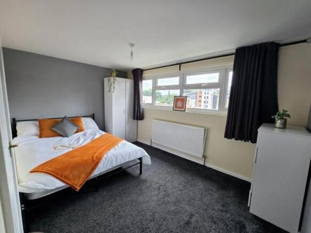 1 bedroom house share for rent in The Maltings, Hyde Park, Leeds, LS6