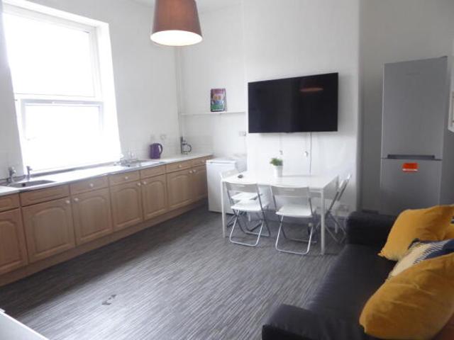 1 bedroom house share for rent in Trinity Street, Huddersfield, Kirklees, HD1