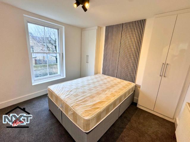 1 bedroom house share for rent in Upper North Street, London, E14
