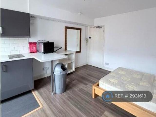 1 bedroom house share for rent in Upper St, London, N1