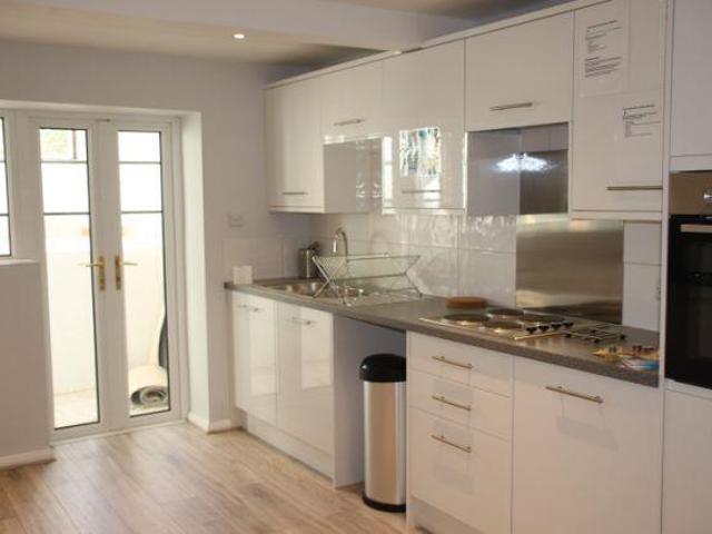 1 bedroom house share for rent in Vicarage Road, WATFORD, WD18