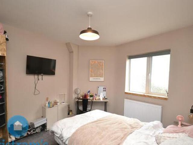 1 Bedroom House Share For Rent In Victoria Road