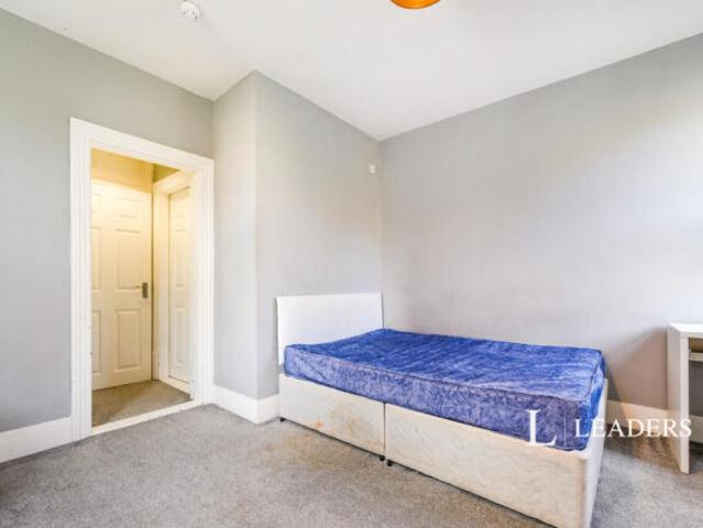 1 bedroom house share for rent in Victoria Road North, Southsea, Hampshire, PO5