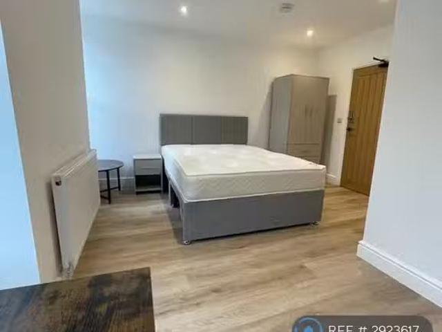 1 bedroom house share for rent in Yorkshire St, Burnley, BB11