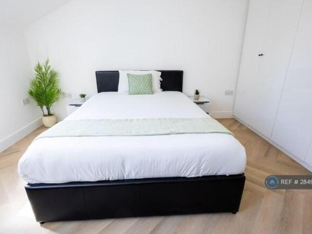 1 bedroom house share for rent in Yeoman Close, London, SE27