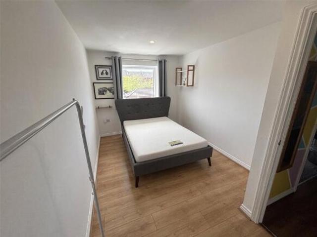 1 bedroom house share for rent in Yersin Court, Swindon, Wiltshire, SN1