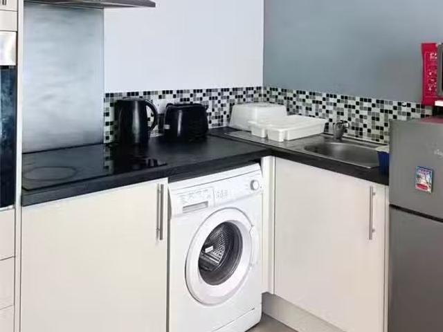 1 bedroom house share for rent in Zetland House, Huddersfield.