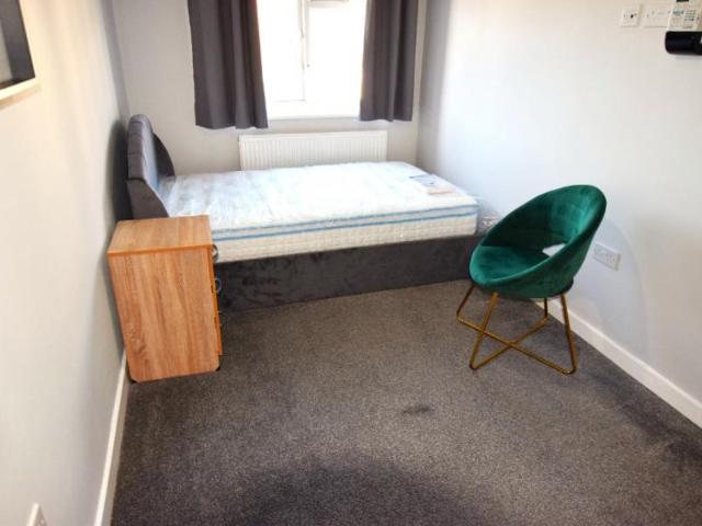 1 bedroom House share To Let
