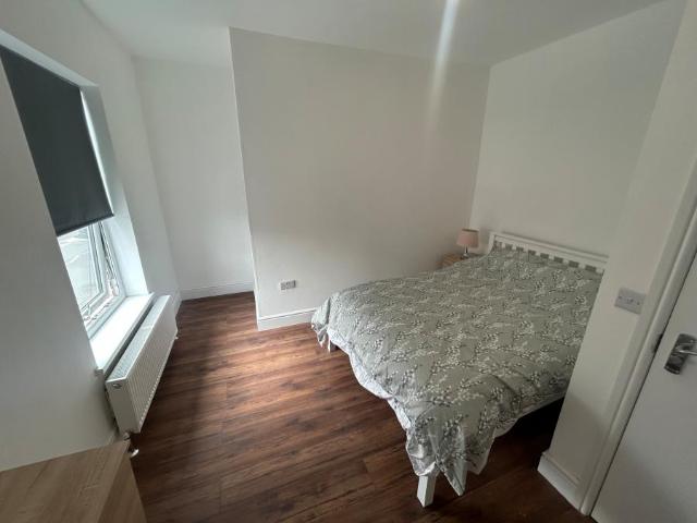 1 bedroom House share To Let