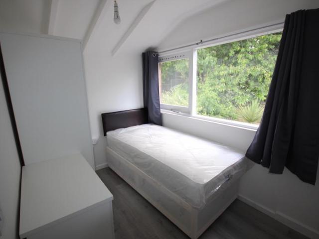 1 bedroom House share To Let
