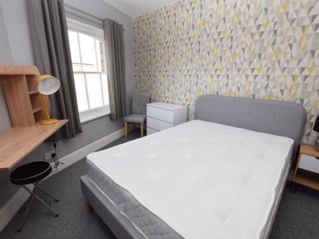 1 bedroom House share To Let
