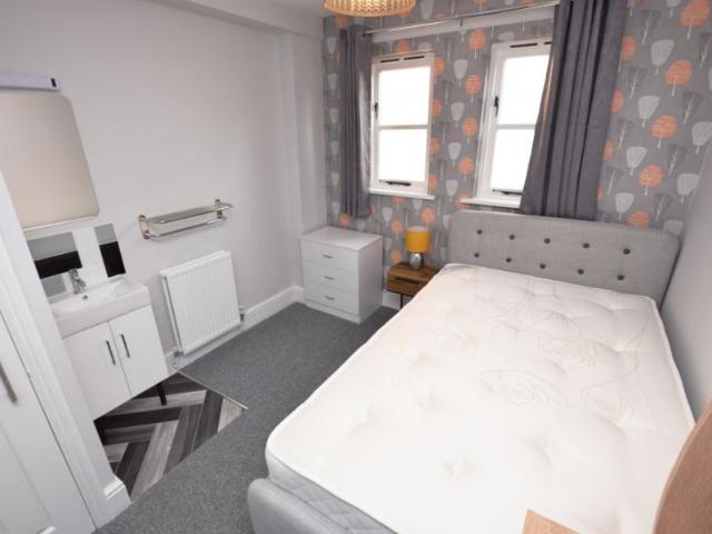 1 bedroom House share To Let