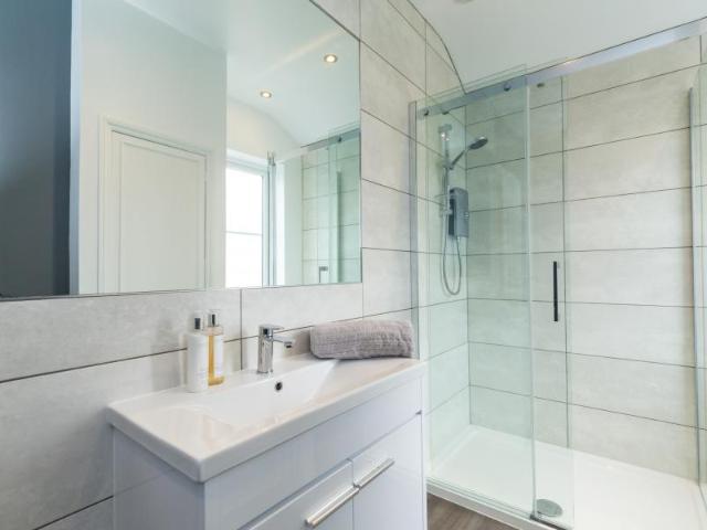 1 bedroom House share To Let