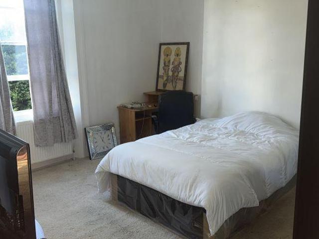 1 bedroom house share to rent