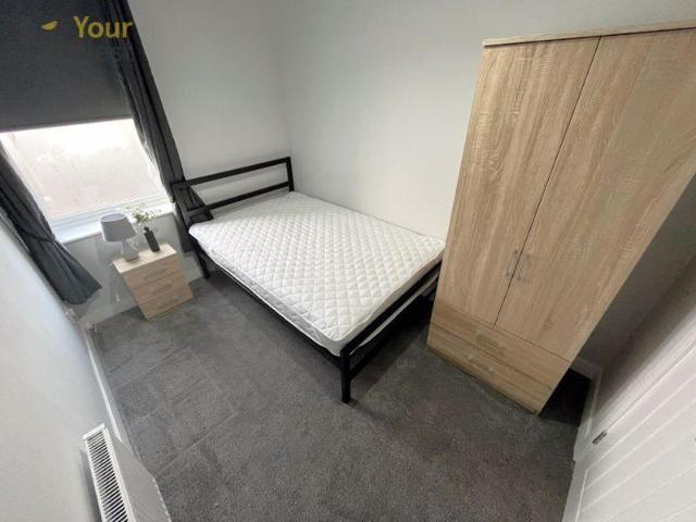 1 bedroom house share to rent
