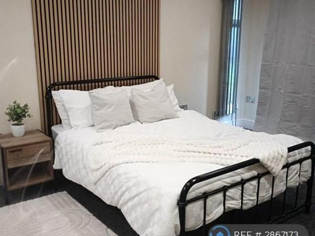 1 bedroom house share to rent