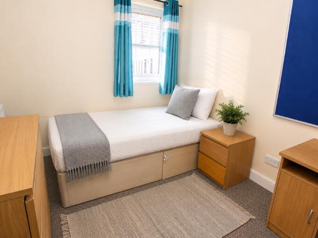 1 bedroom house share to rent
