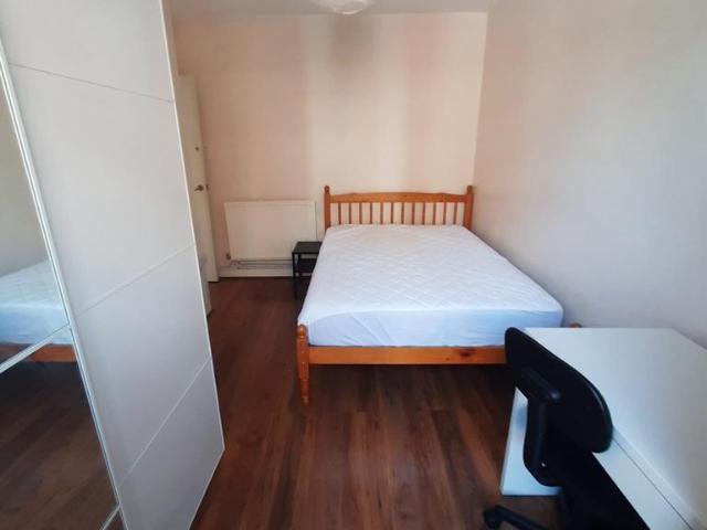 1 bedroom house share to rent