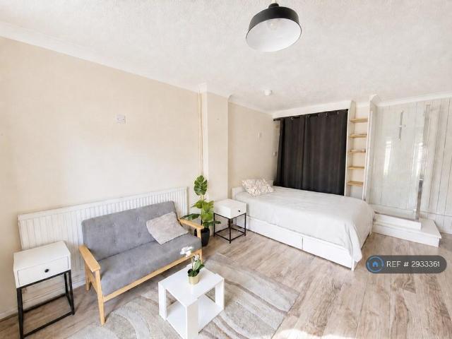1 bedroom house share to rent