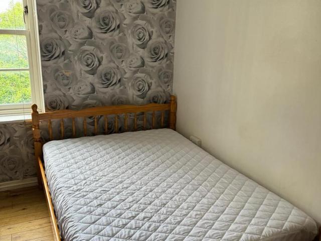 1 bedroom house share to rent