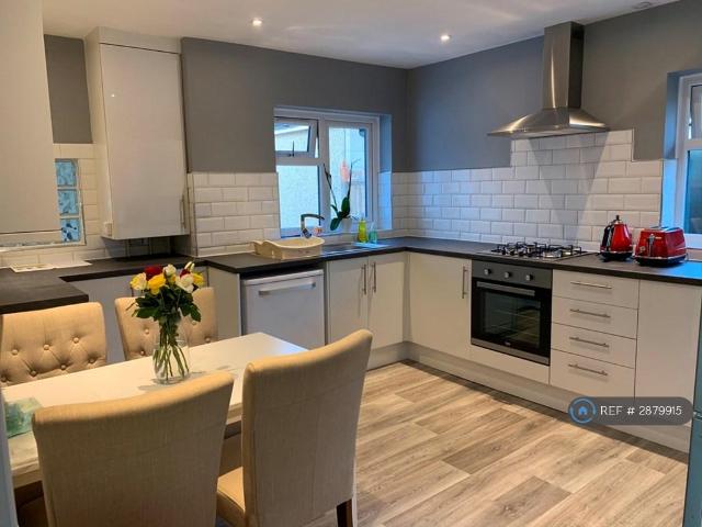 1 bedroom house share to rent