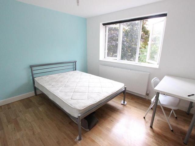 1 bedroom house share to rent
