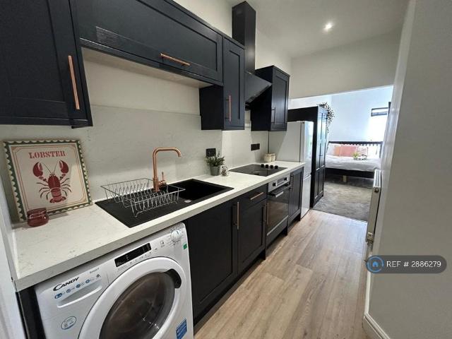 1 bedroom house share to rent