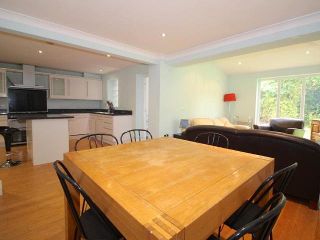 1 bedroom house share to rent