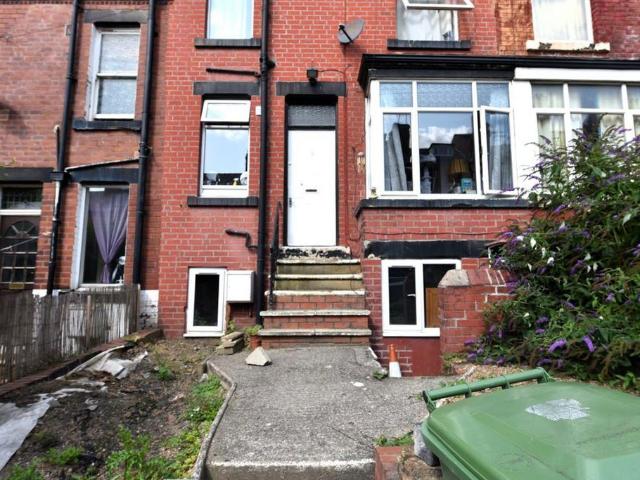 1 bedroom house share to rent