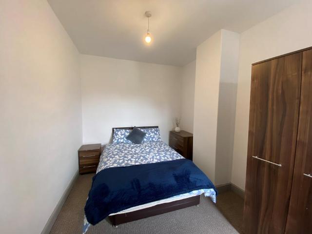 1 bedroom house share to rent