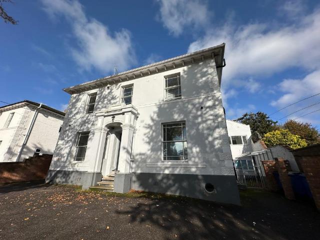 1 bedroom house share to rent