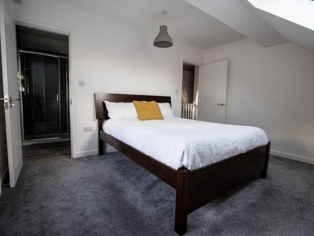 1 bedroom house share to rent
