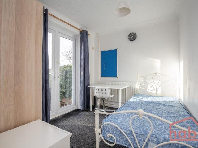 1 bedroom house share to rent