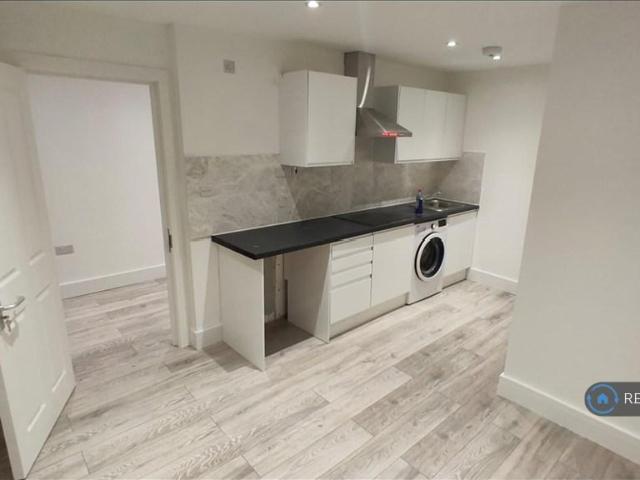 1 bedroom house share to rent